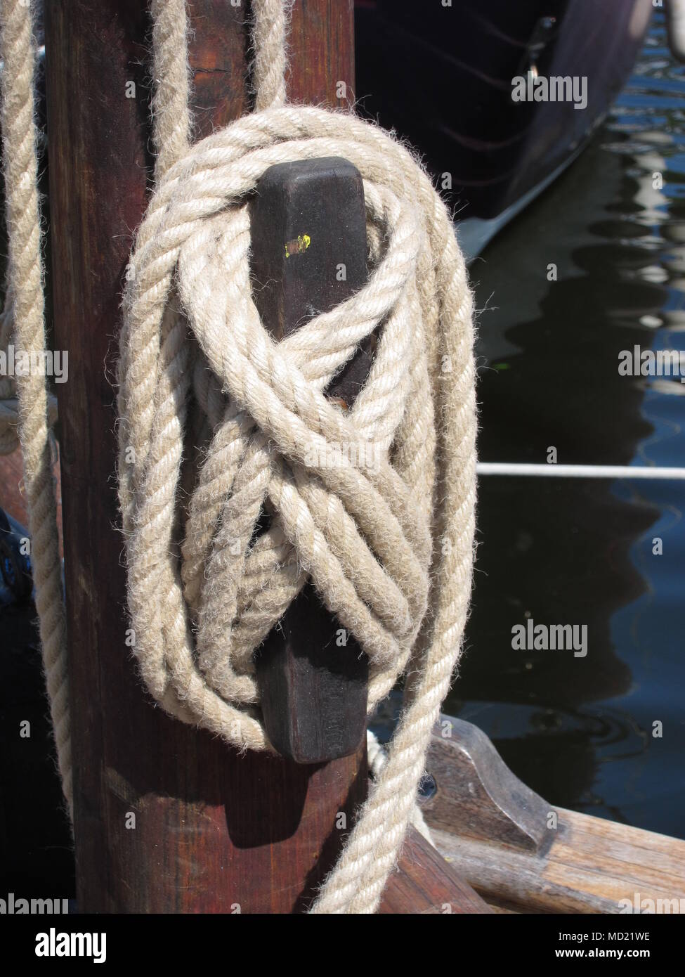 Halyard on a old boat Stock Photo - Alamy