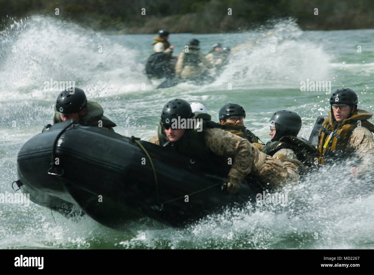 Combat rubber raider craft hi-res stock photography and images - Alamy