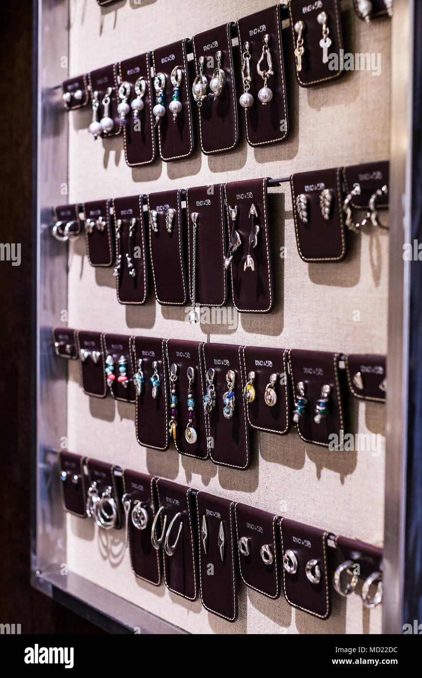 Unode50 store hi-res stock photography and images - Alamy