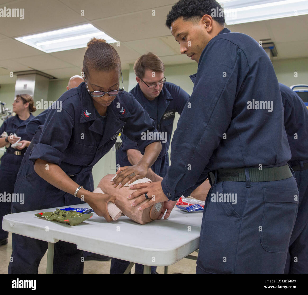 Wound packing hi-res stock photography and images - Alamy