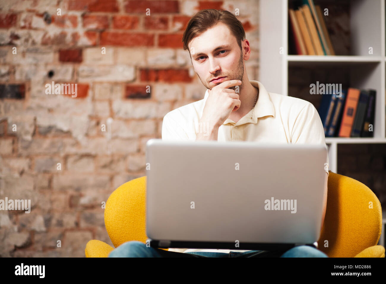 Computer young office hi-res stock photography and images - Alamy
