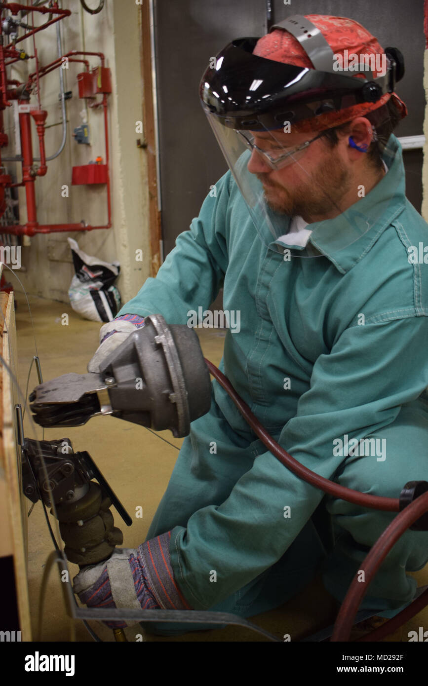 Decoy flares hi-res stock photography and images - Alamy