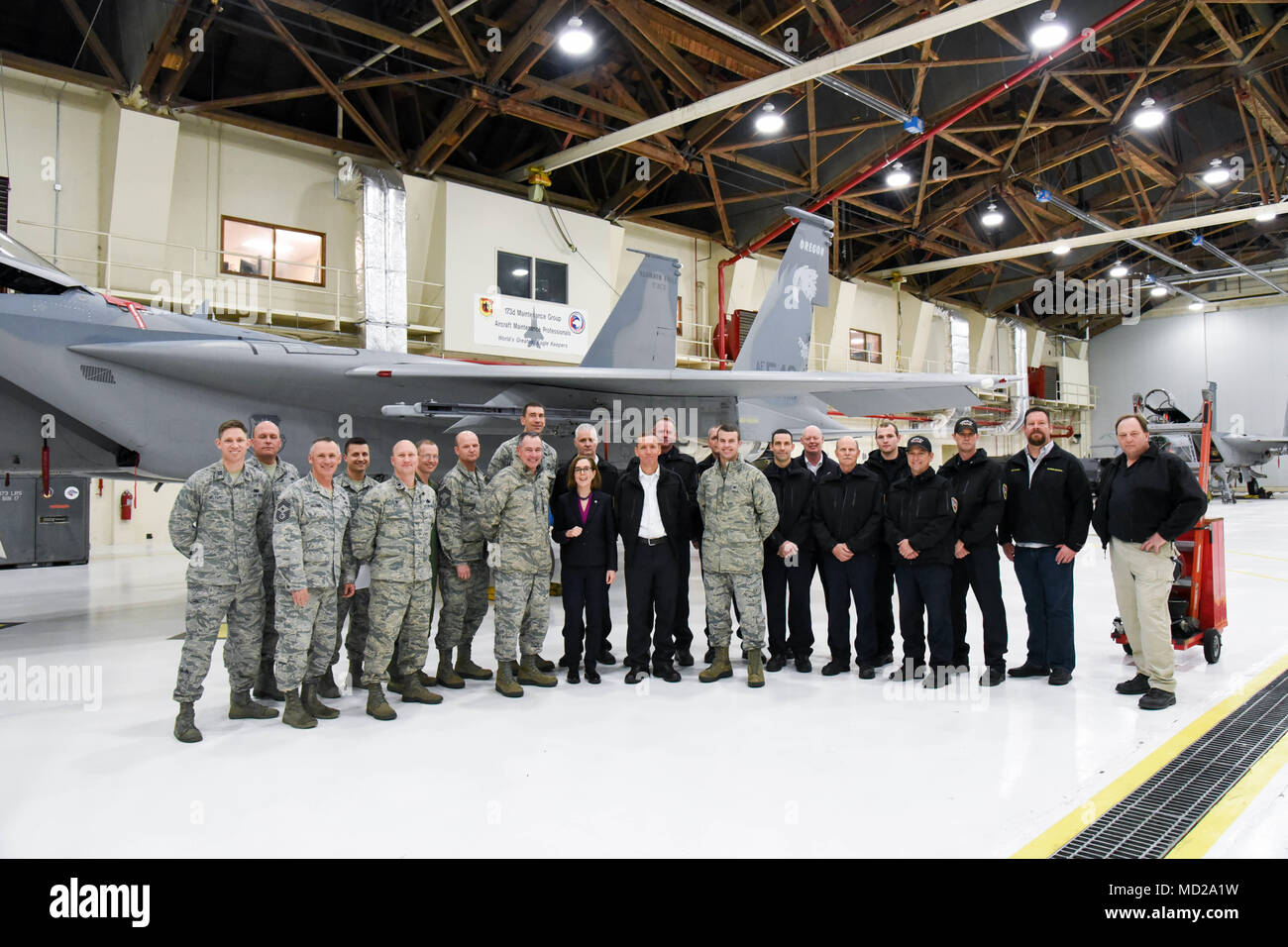 Members of the 173rd Fighter Wing pose for a group photo with Oregon ...