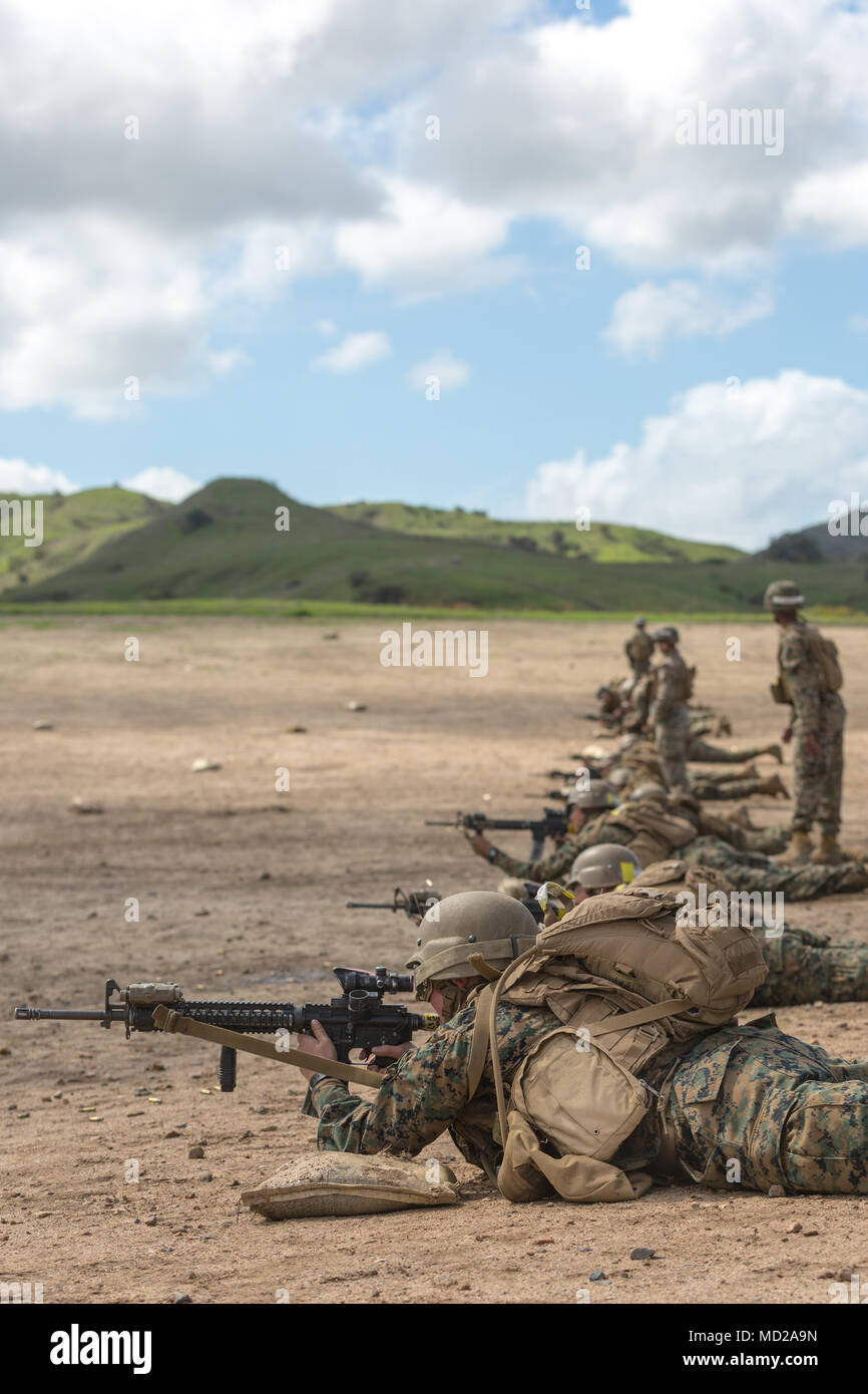 U.S. Marines with Golf Company, Marine Combat Training Battalion (MCT ...