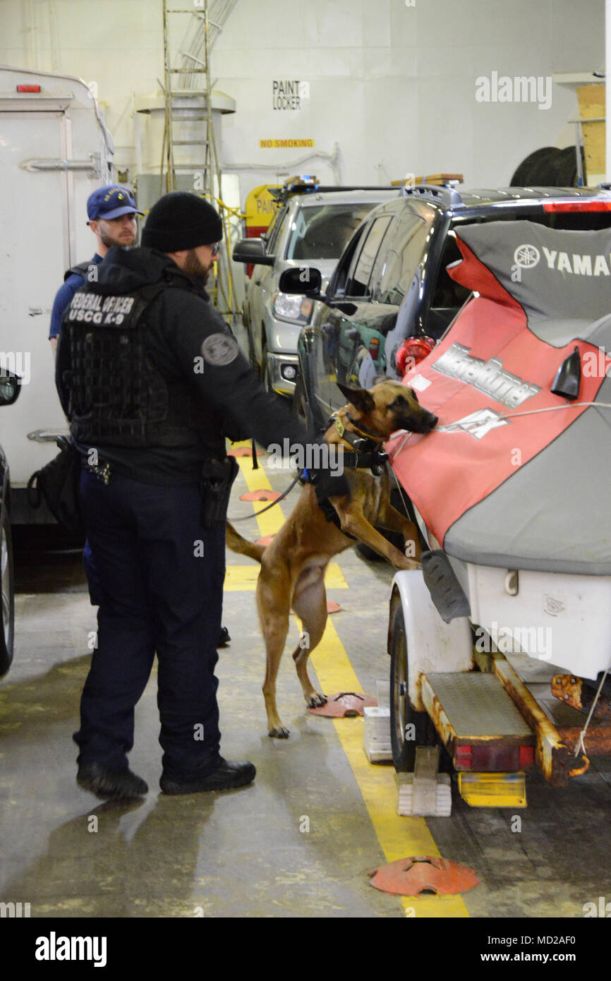 Jordan police car hi-res stock photography and images - Alamy