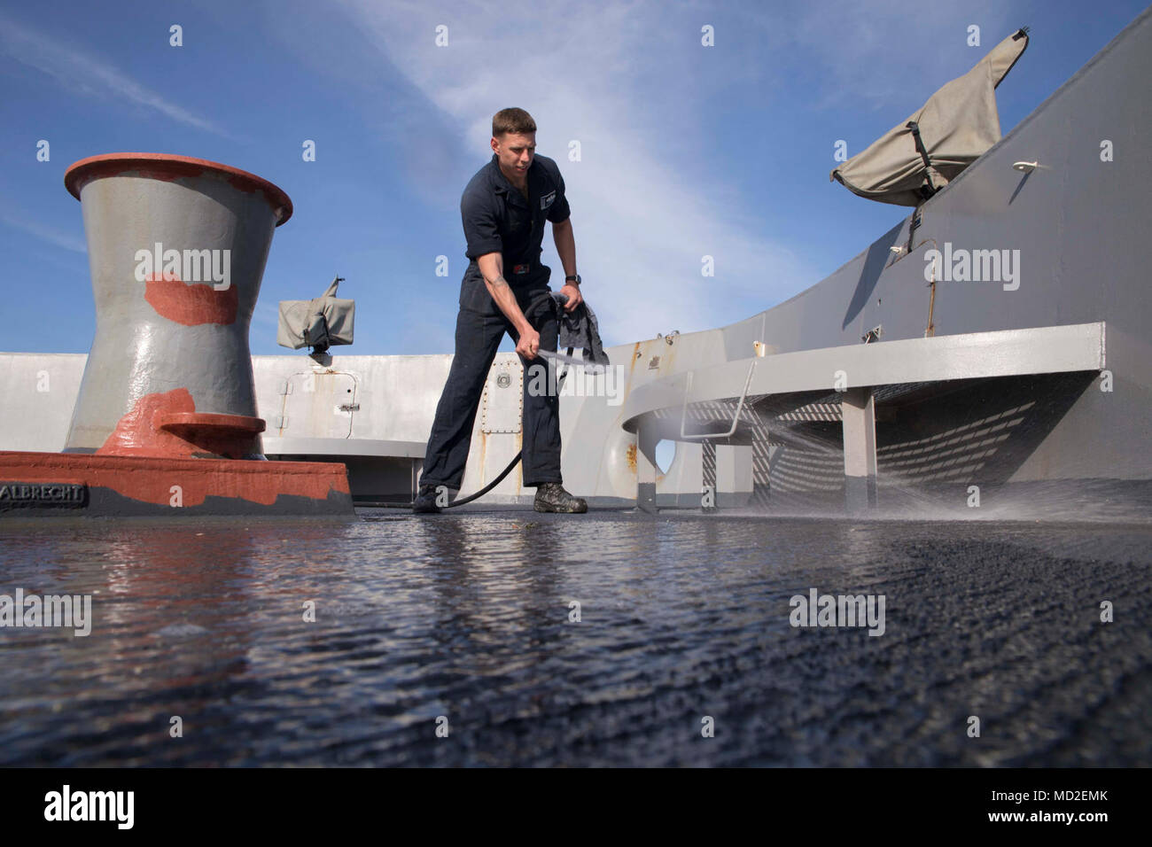 Focsle deck hi-res stock photography and images - Alamy