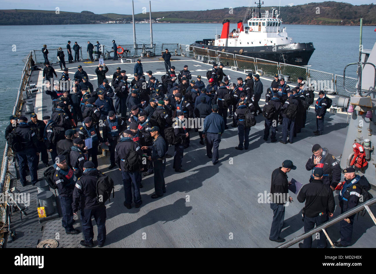 Flight operations flag officer sea training hi-res stock photography ...