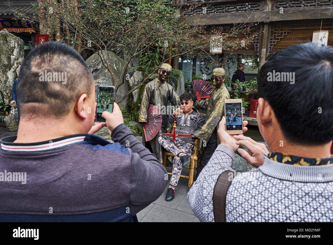 Jin li street chengdu hi-res stock photography and images - Alamy