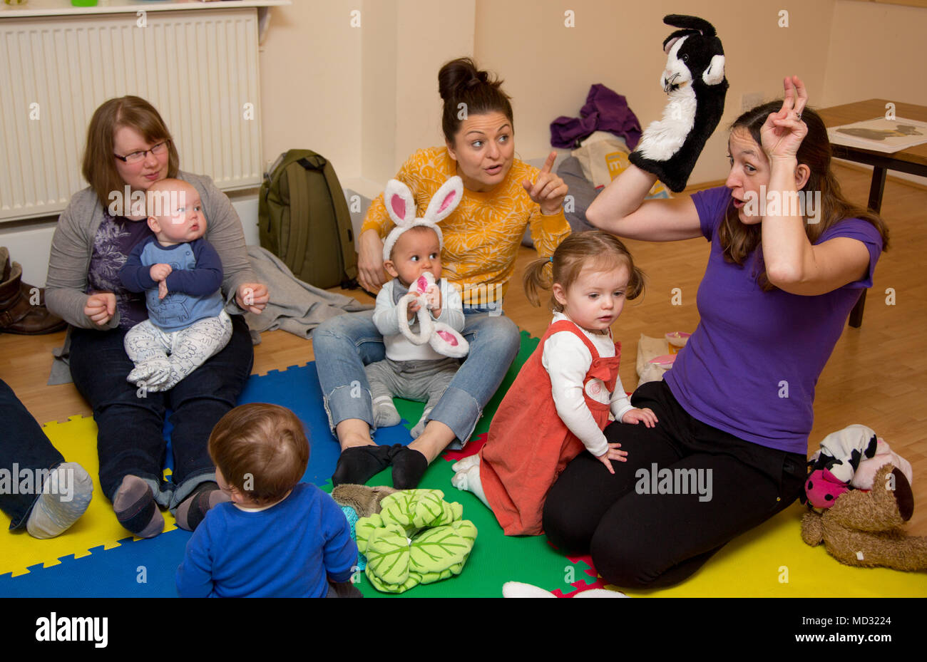 Mother & Baby Group Baby Sign Language Stock Photo - Alamy
