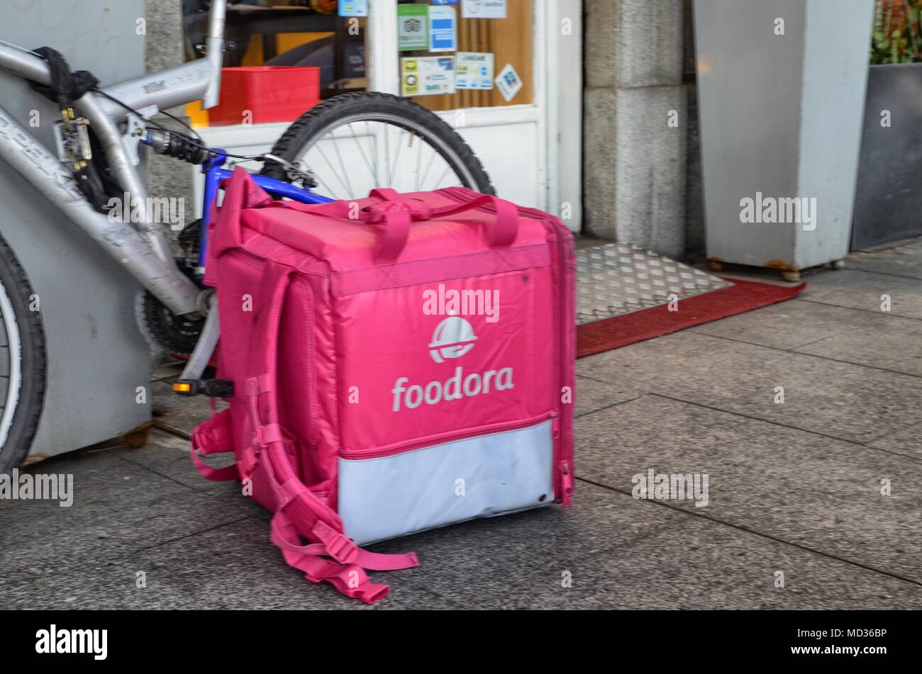 Foodora delivery man hi-res stock photography and images - Alamy