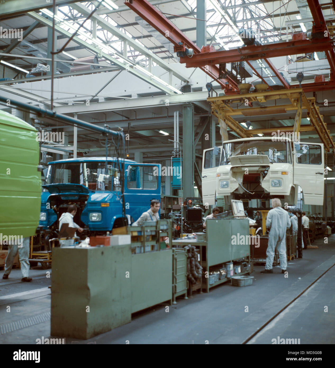 Mercedes Benz Manufacturing Plant Stock Photos & Mercedes Benz ...