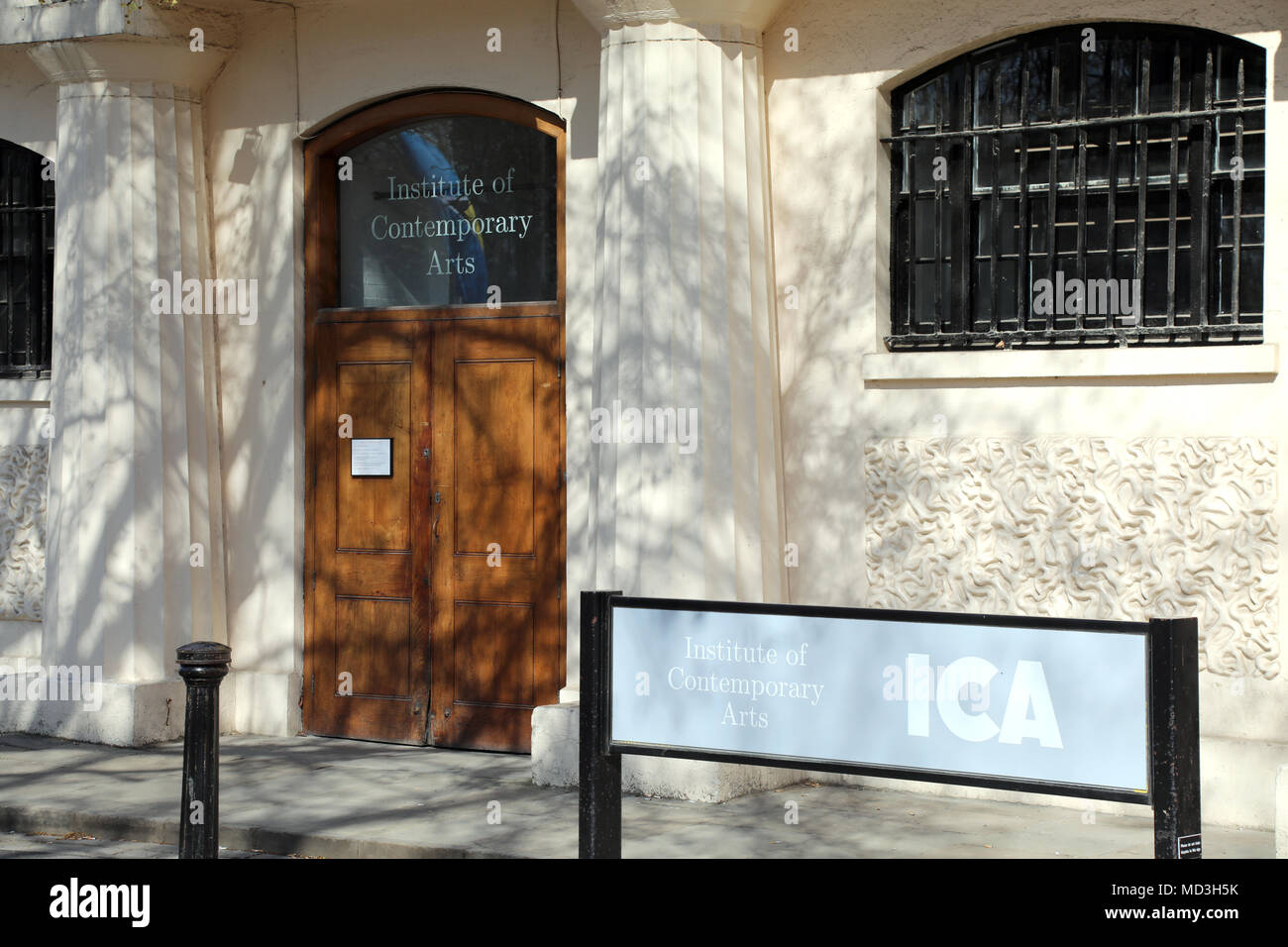 At the ica on the mall hi-res stock photography and images - Alamy