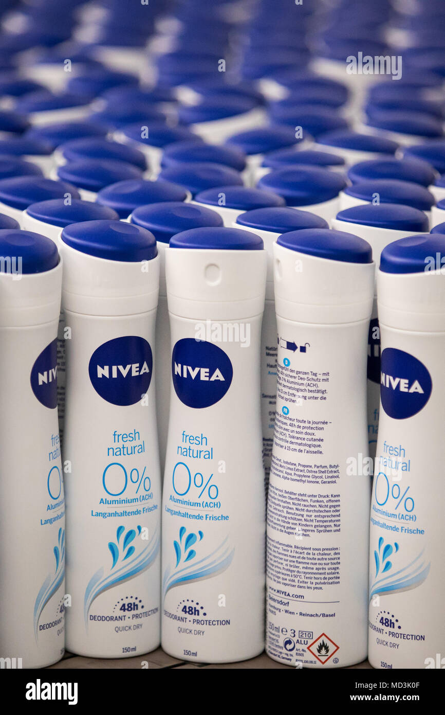 Deodorant cans hi-res stock photography and images - Alamy
