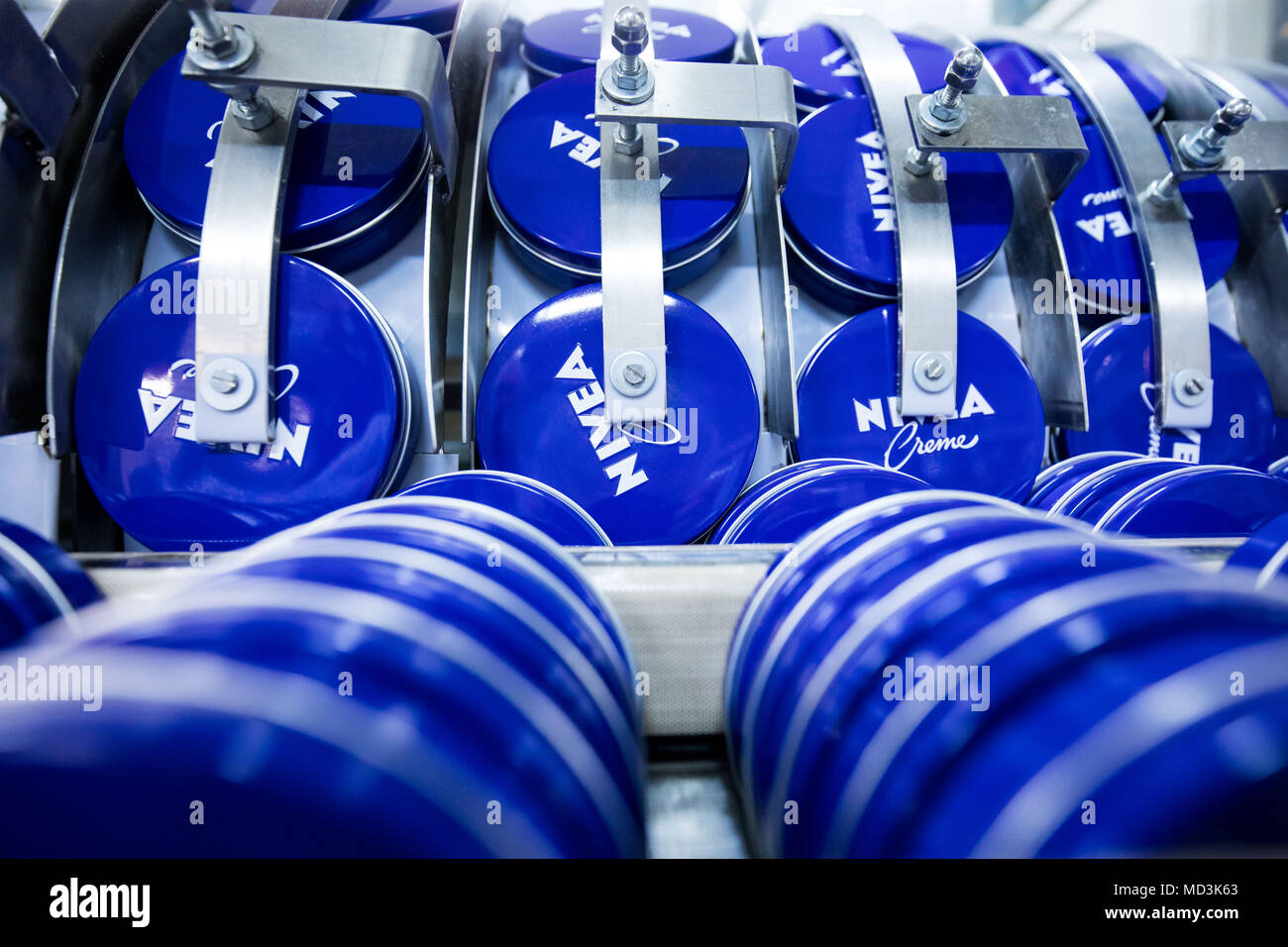 Nivea creme hi-res stock photography and images - Alamy