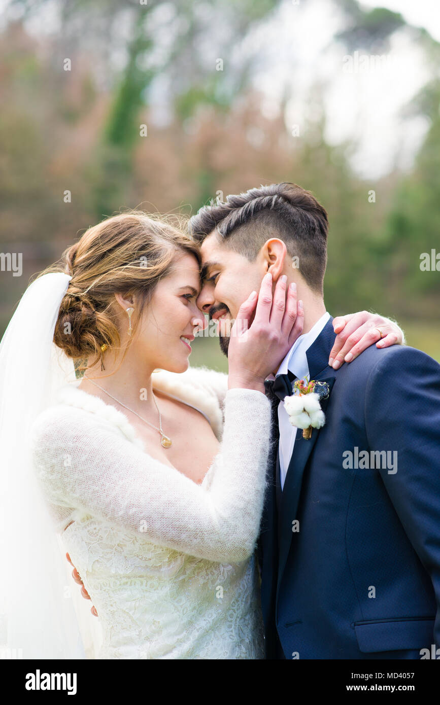 Portrait of bride and bridegroom Stock Photo - Alamy