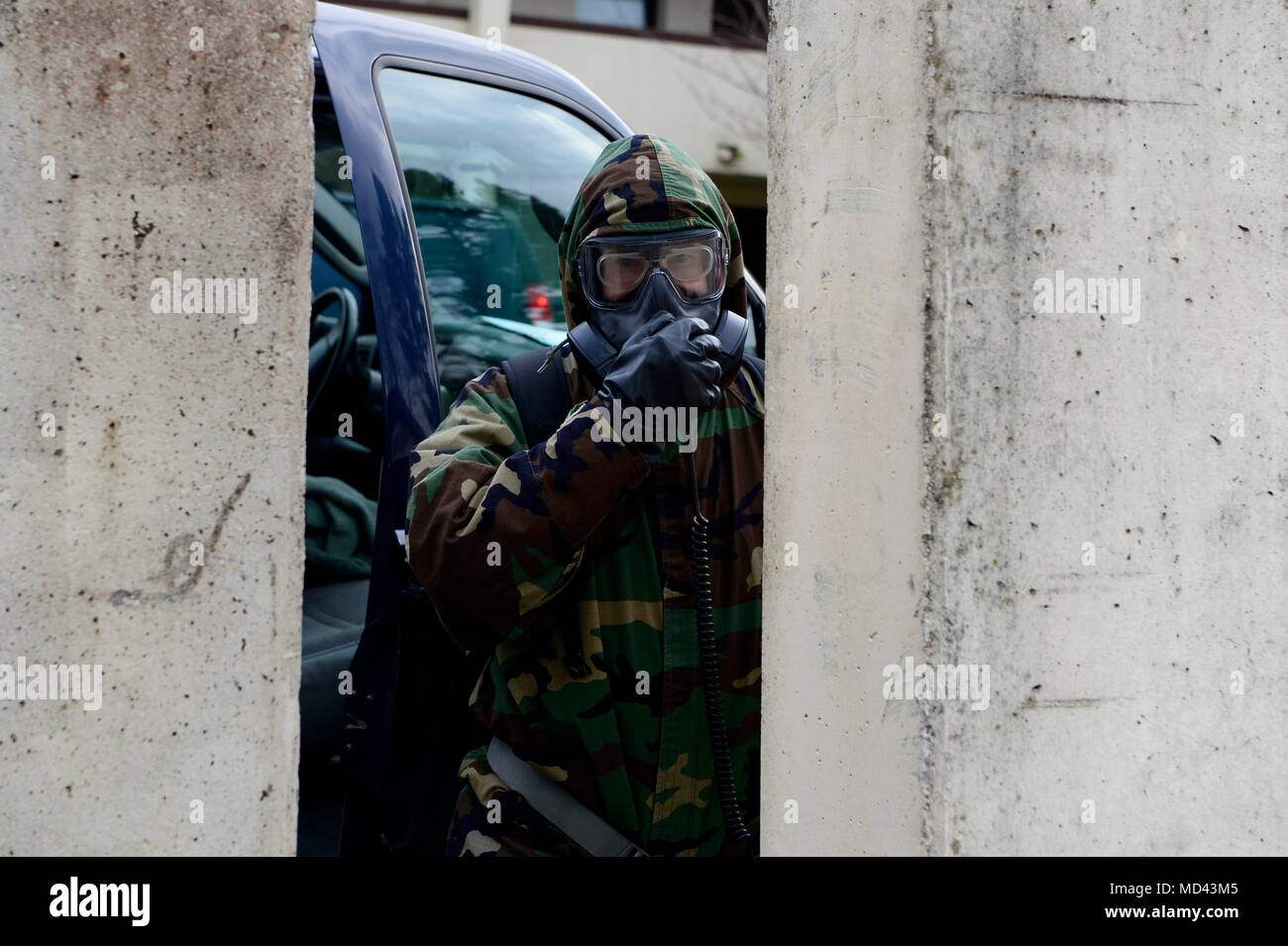 U.S. Air Force Tech. Sgt. Timothy Bennett, 52nd Civil Engineer Squadron ...