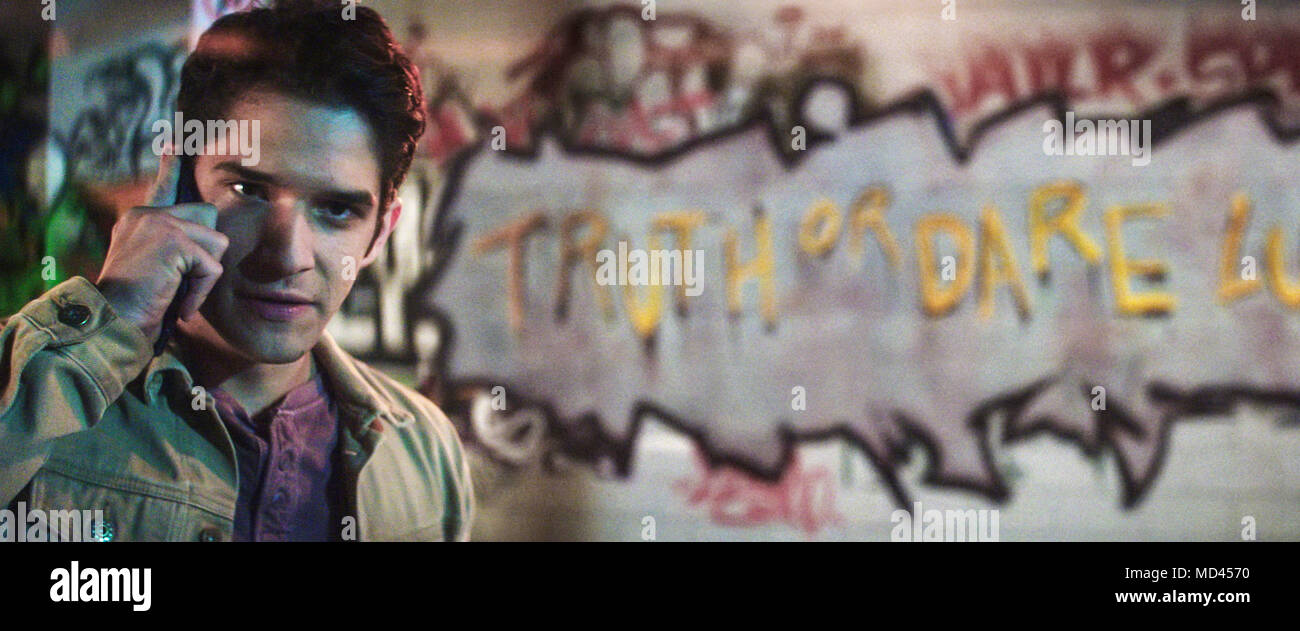 TRUTH OR DARE, (aka BLUMHOUSE'S TRUTH OR DARE), Tyler Posey, 2018. ph: Peter Iovino /© Universal ...