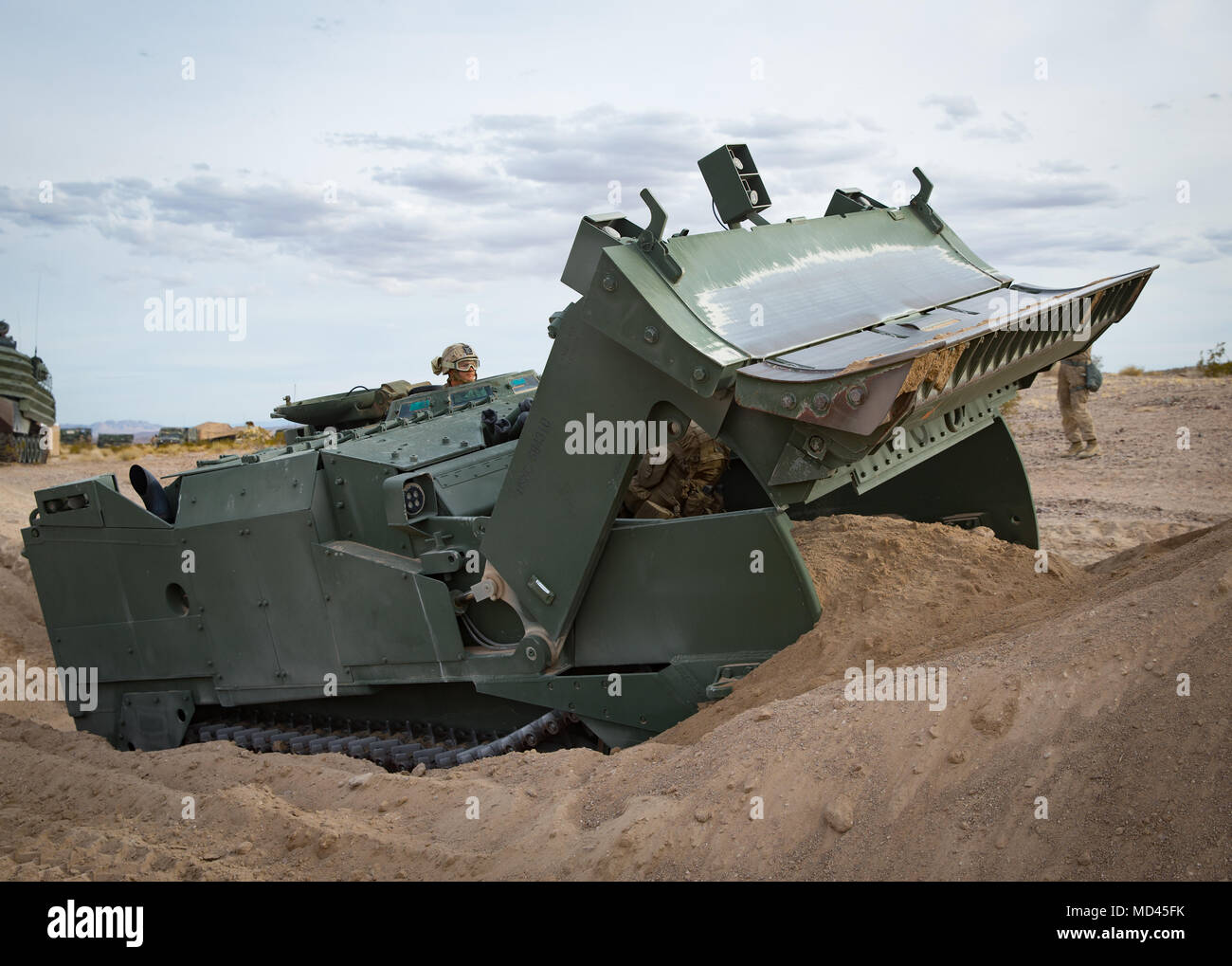 M9 armored combat earthmover hi-res stock photography and images - Alamy