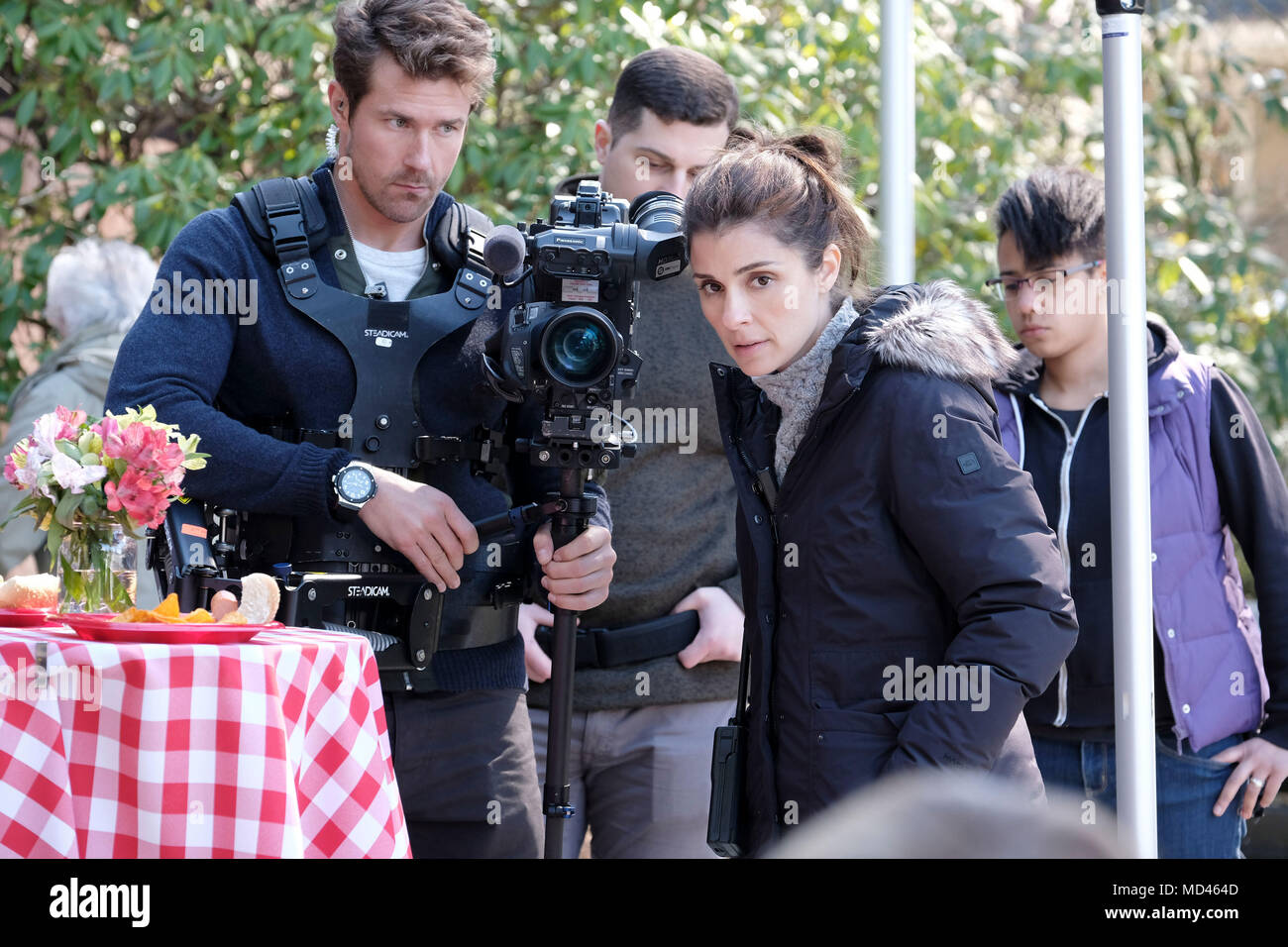 UNREAL, from left: Josh Kelly, Shiri Appleby, 'Projection', (Season 3 ...