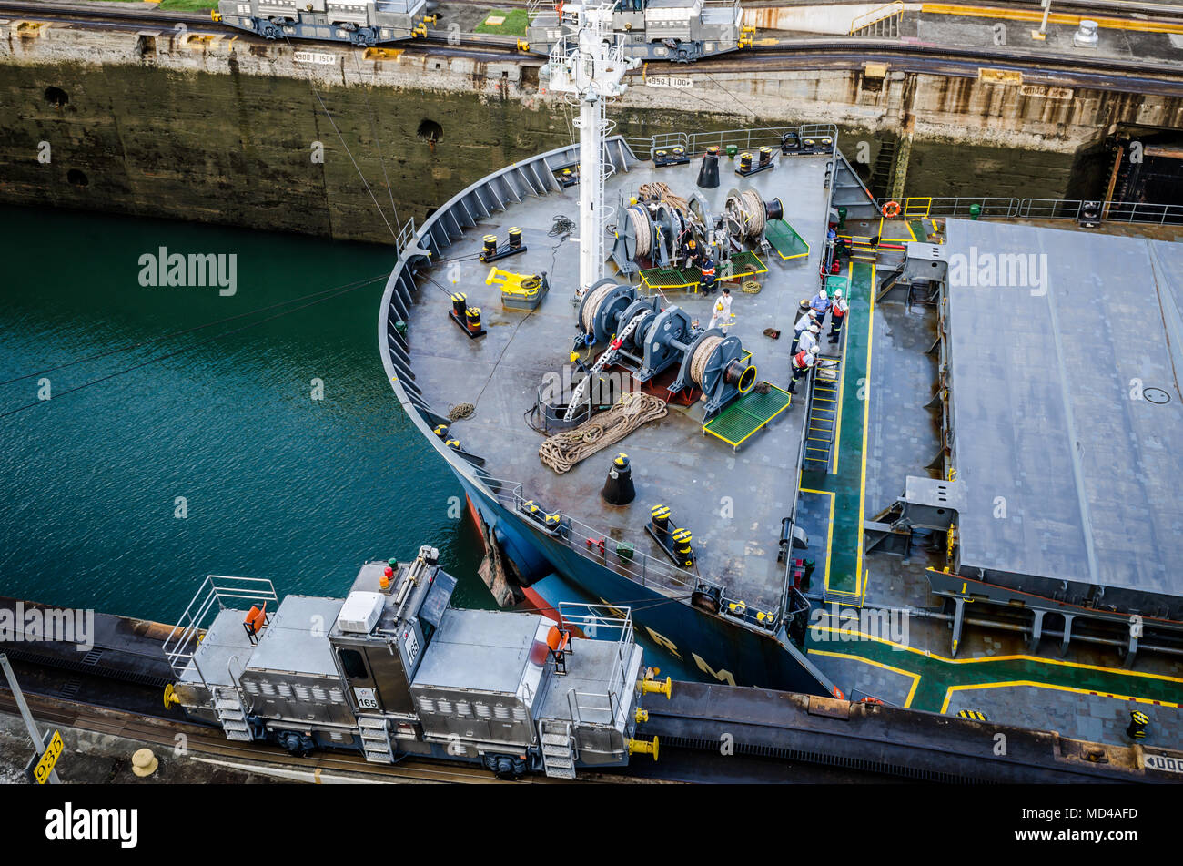 Oil tanker ship in the Panama Canal Stock Photo - Alamy