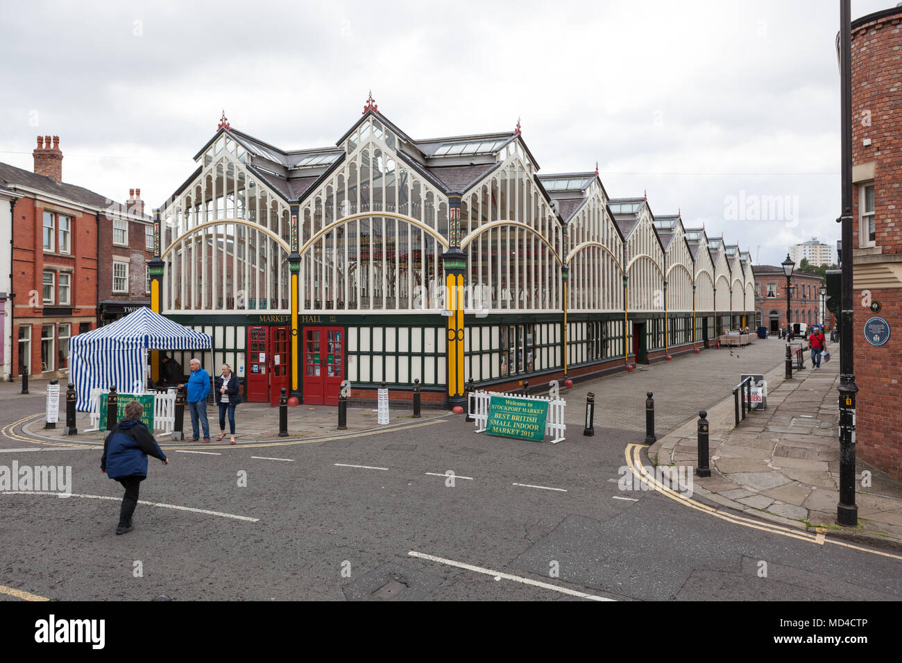 Victorian indoor shopping hi-res stock photography and images - Alamy