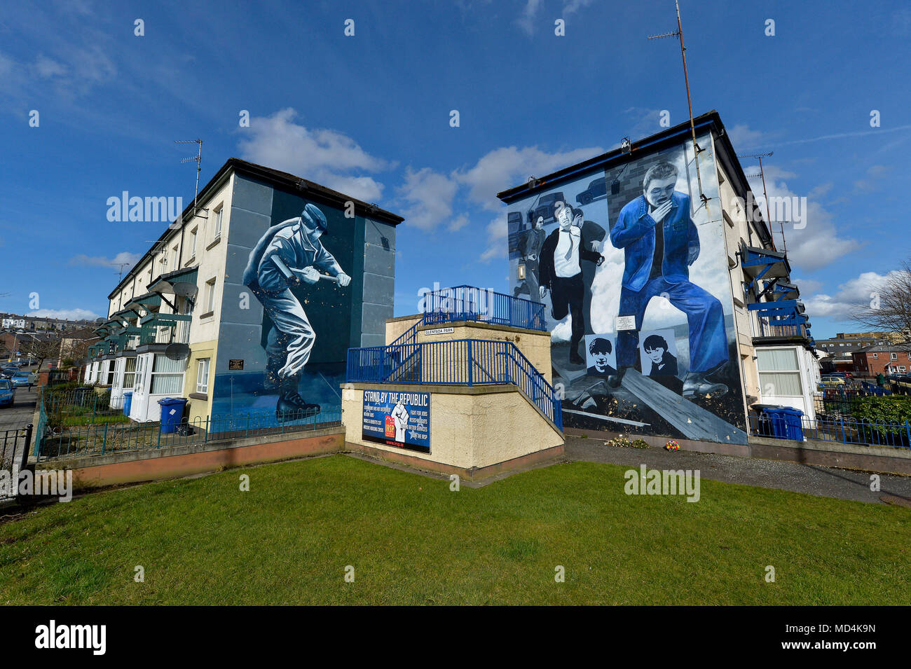 Operation motorman the runner mural bogside artists bogside derr hi-res ...