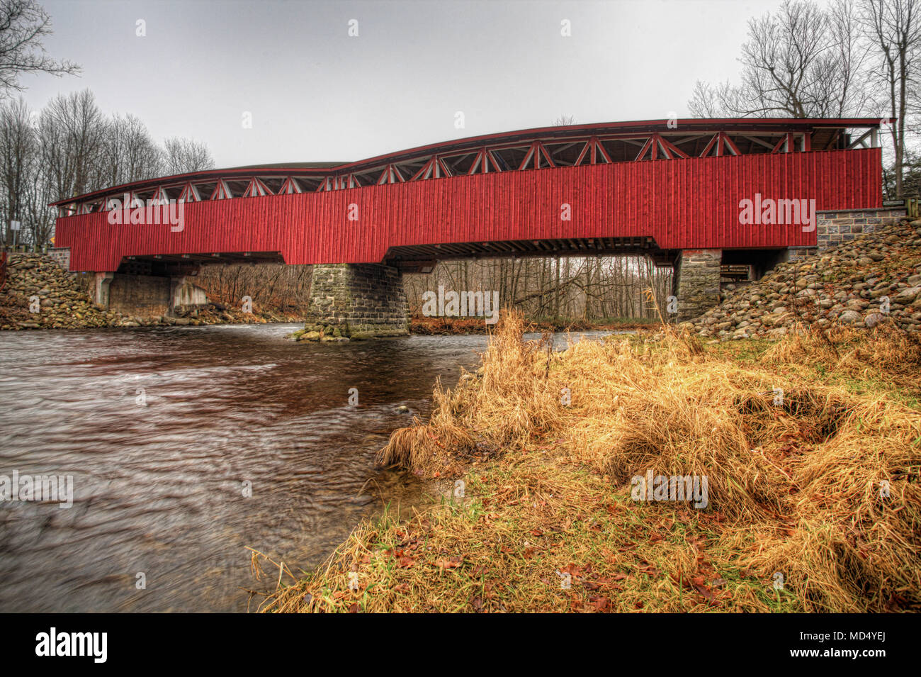Covered bridges quebec hi-res stock photography and images - Alamy