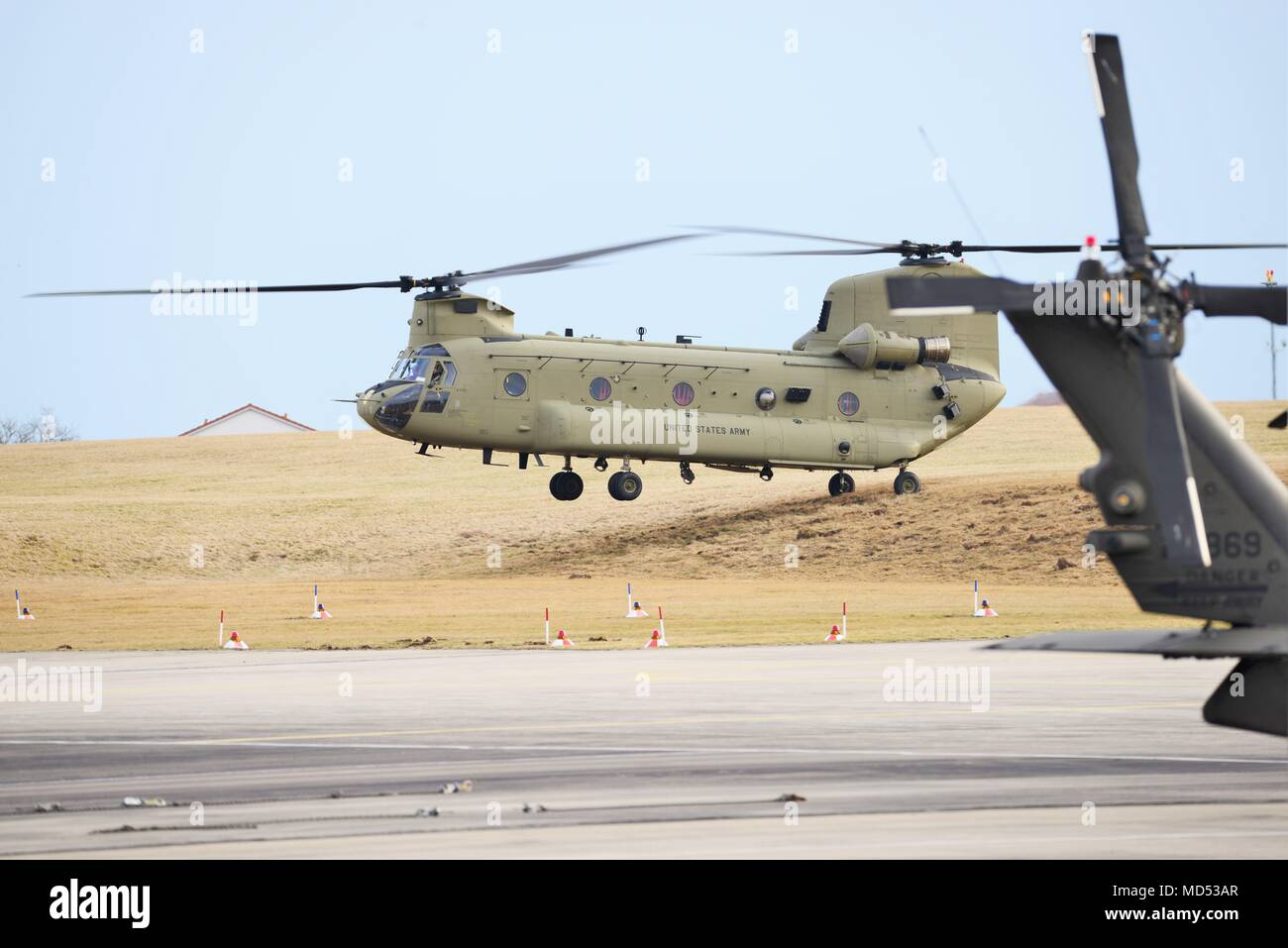 Pinnacle landing training hi-res stock photography and images - Alamy