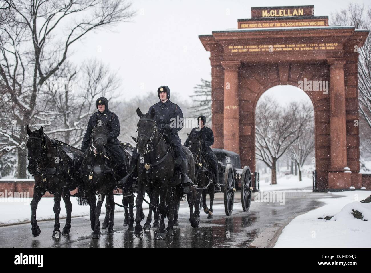 Soldiers assigned to the U.S. Army Caisson Platoon, 1st Battalion, 3d U ...