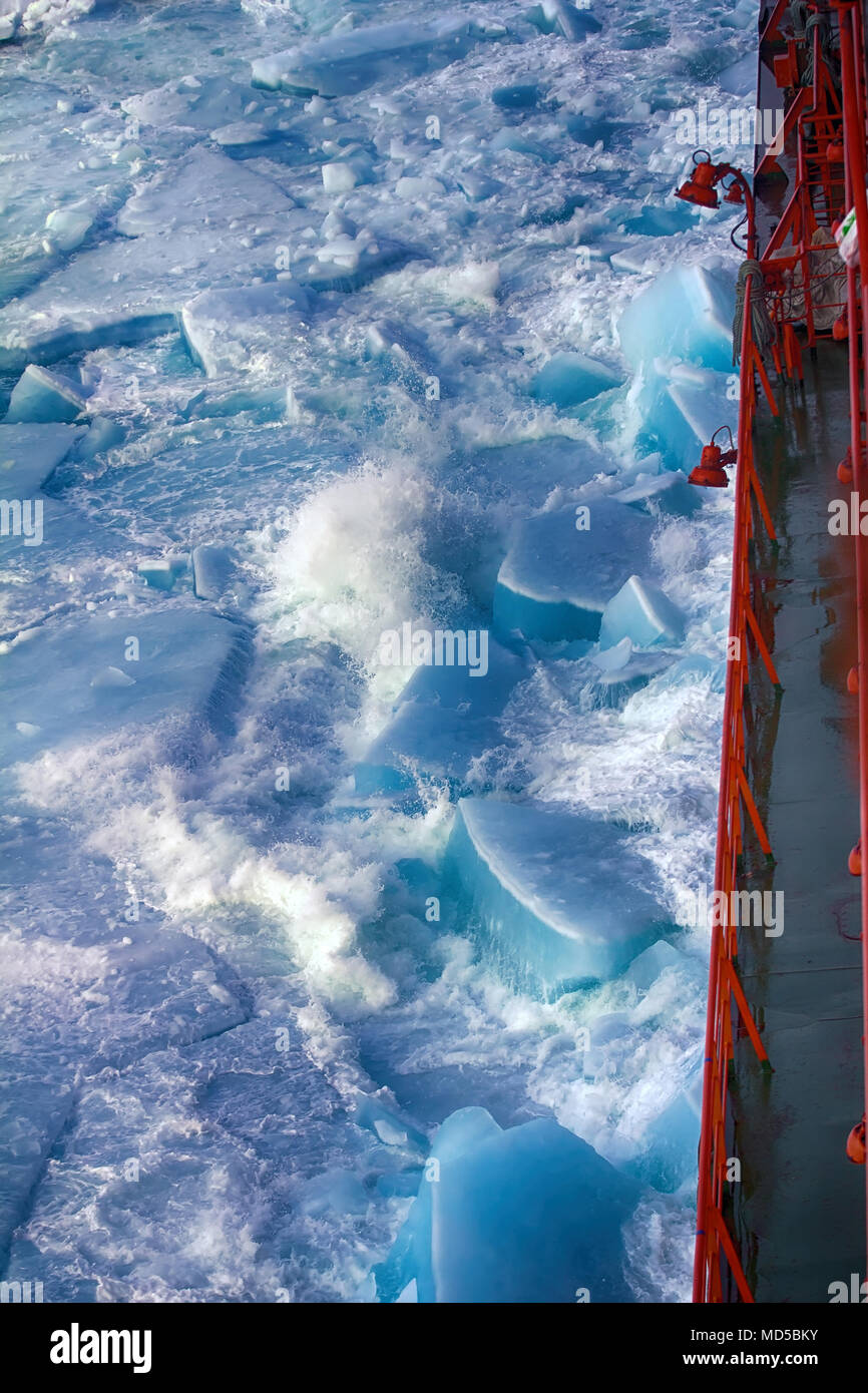 Nuclear-powered icebreaker solivet powerful first-year ice on way to ...