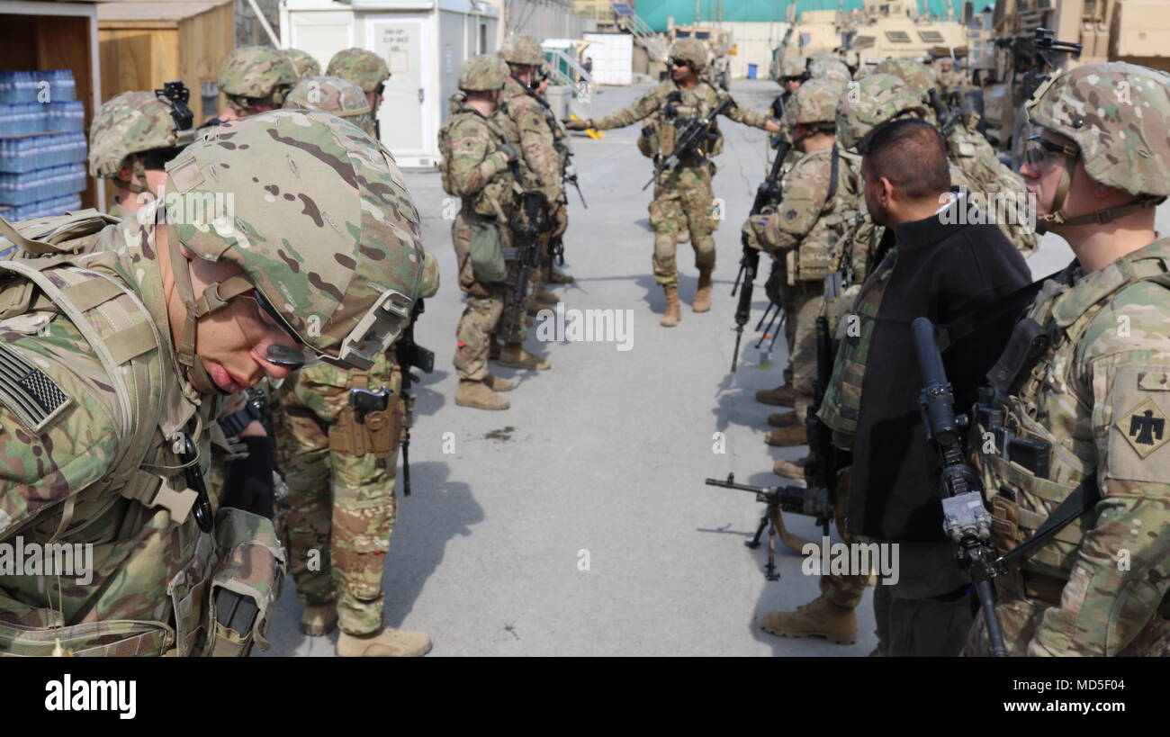 U.S. Army soldiers from Comanche Troop, 1st Squadron, 180th Cavalry ...