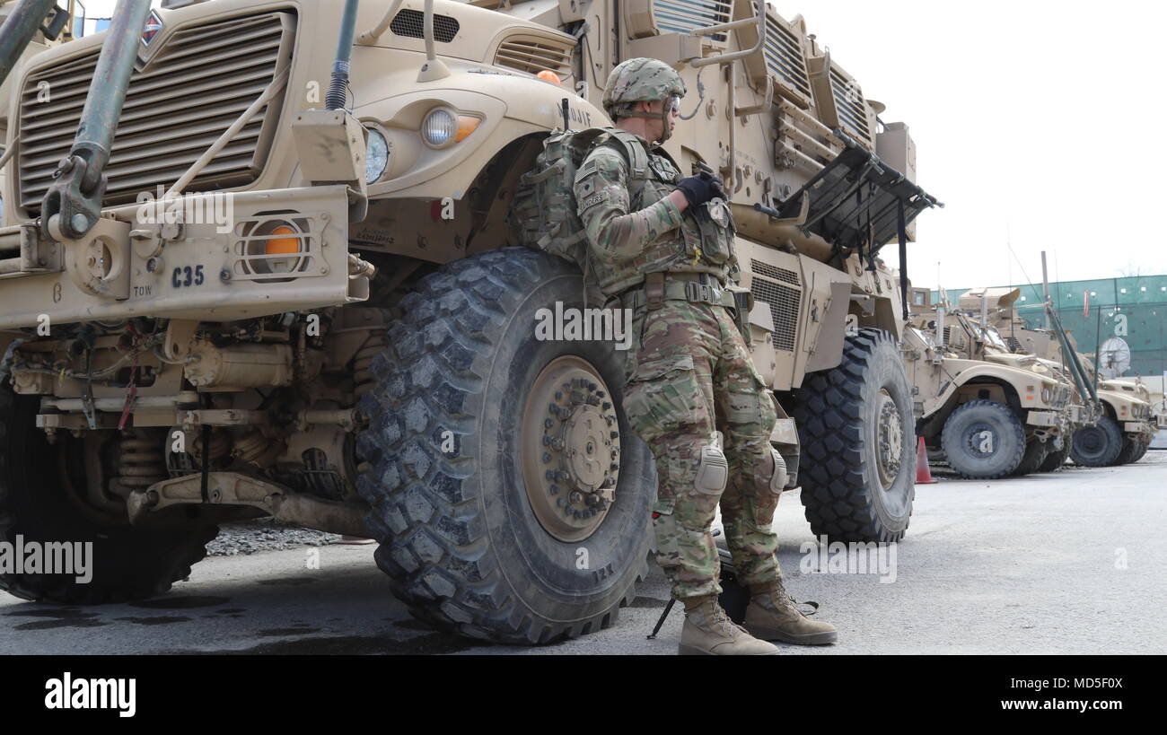 U.S. Army soldiers from Comanche Troop, 1st Squadron, 180th Cavalry ...