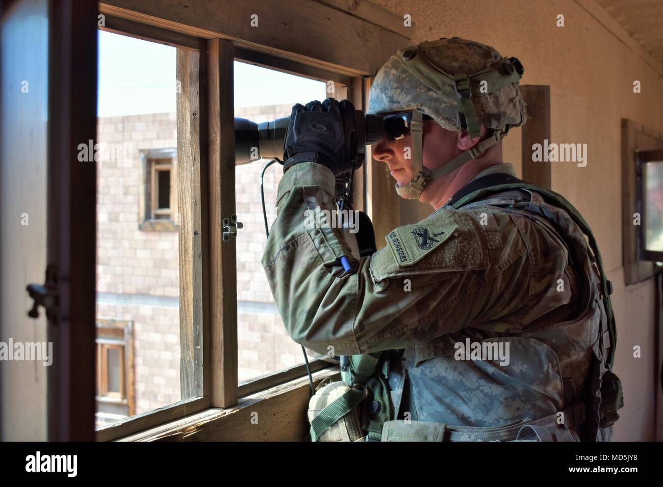 13f fire support specialist fort bliss artillery rangefinder hi-res ...