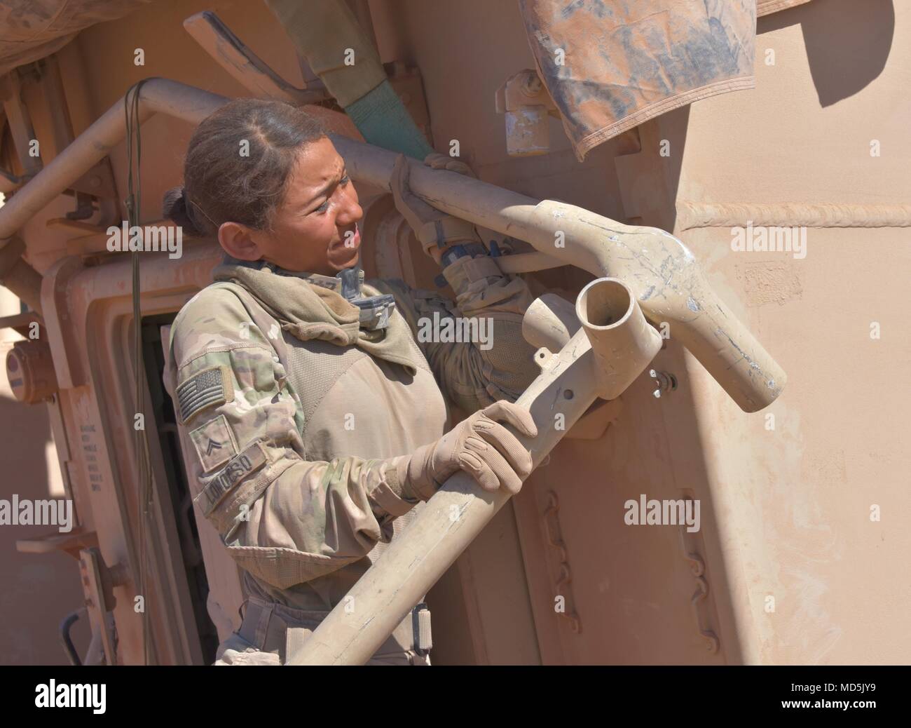 Women in the military 68w combat medic fort bliss hi-res stock ...
