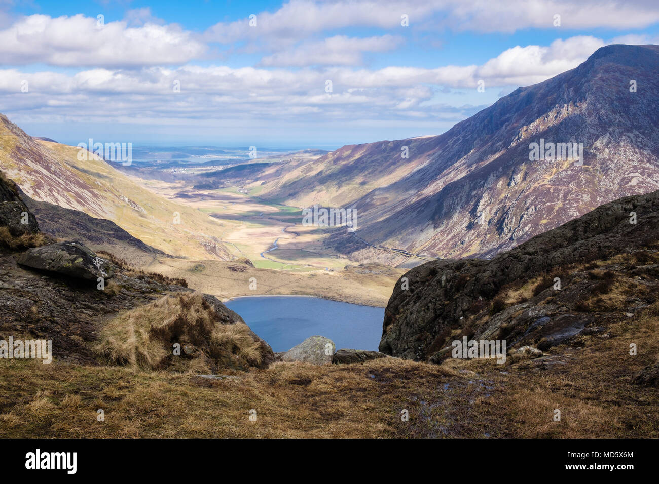 Llyn ogwen mountain conwy snowdonia hi-res stock photography and images ...