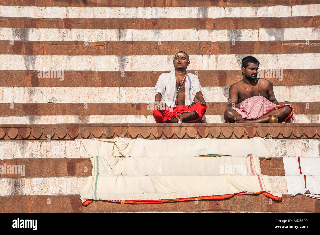 Varanasi kedar ghat hi-res stock photography and images - Alamy