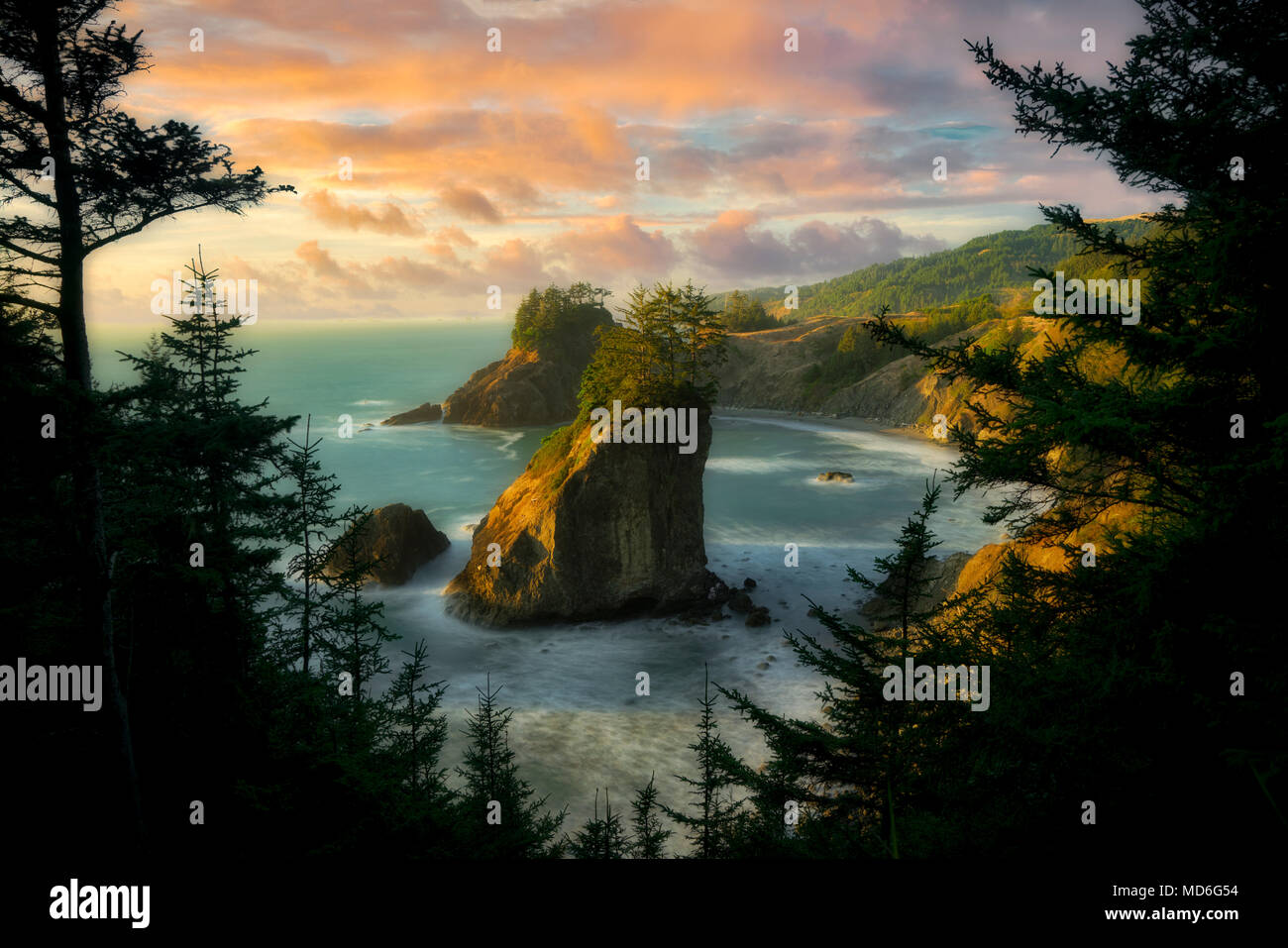 Arch Rock and sunset. Samuel H. Boardman State Park, Oregon Stock Photo ...