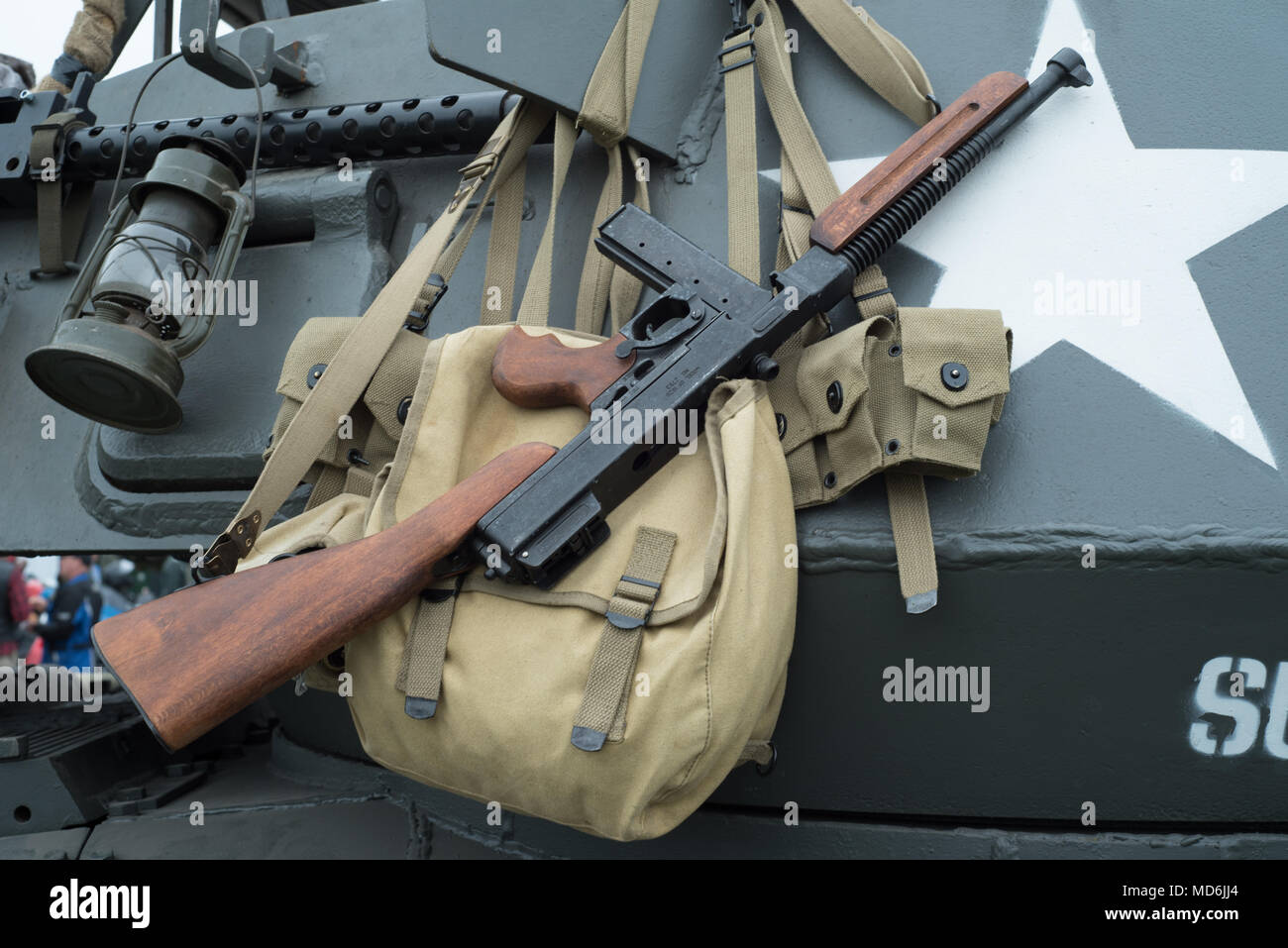 Ww2 gun hi-res stock photography and images - Alamy