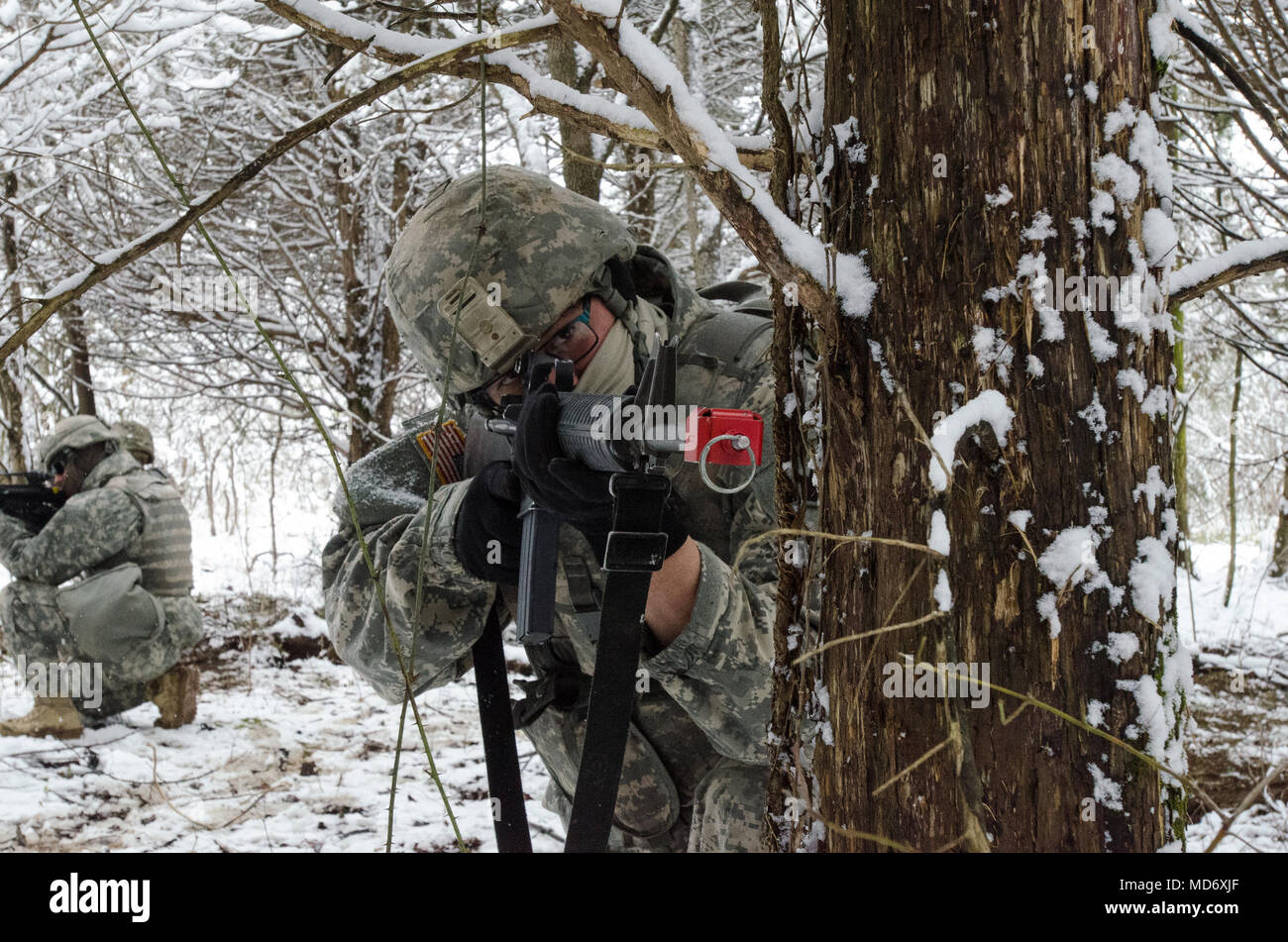 A U.S. Army Reserve Soldier 419th Transportation Company, 79th Theater ...