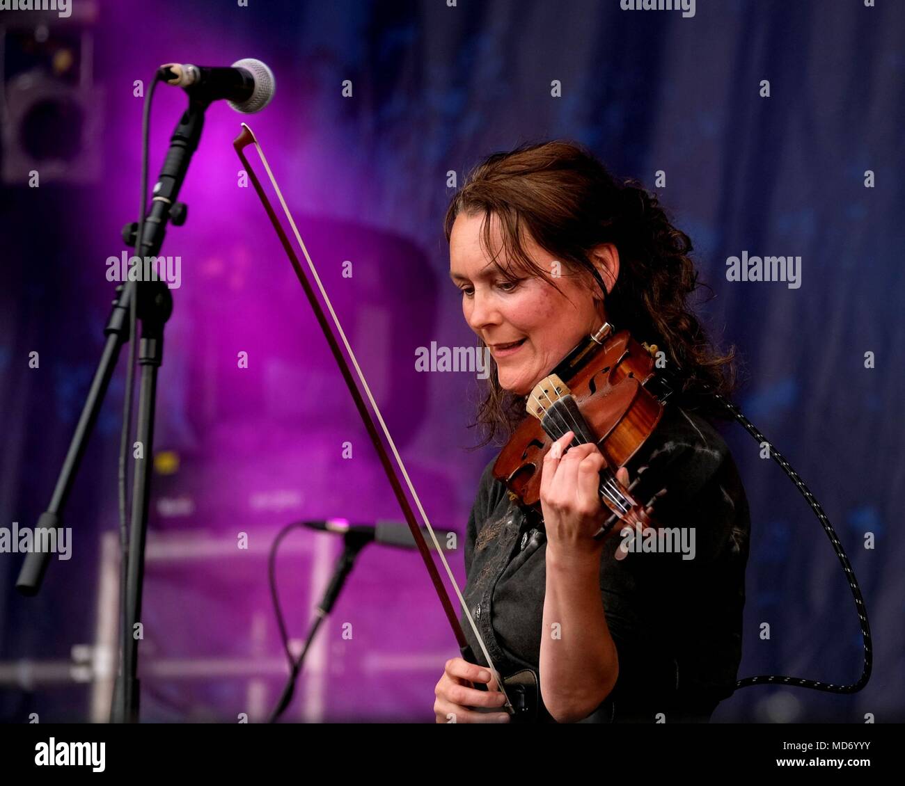 Quill band hi-res stock photography and images - Alamy