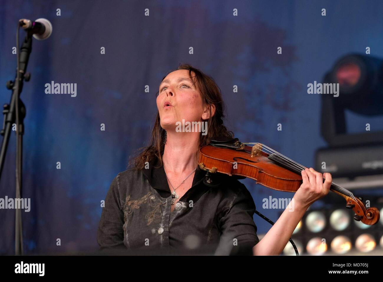 Quill band hi-res stock photography and images - Alamy