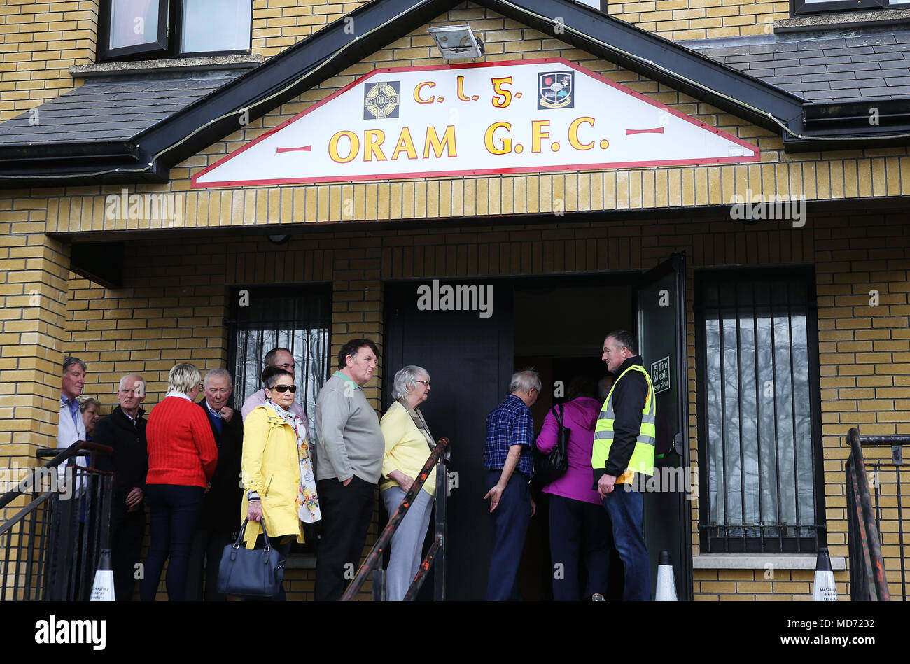 People queue to pay their respects to singer Big Tom McBride at Oram ...