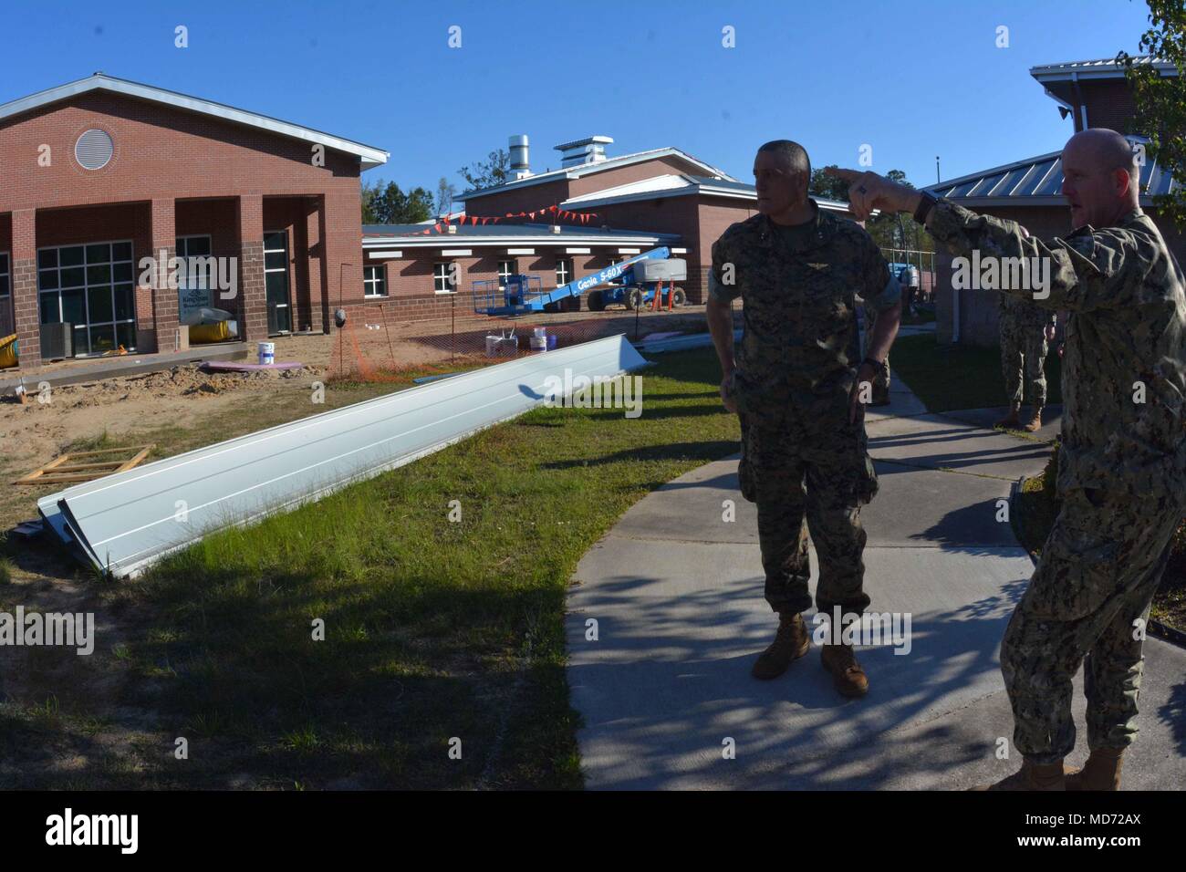 International military student officer hi-res stock photography and ...