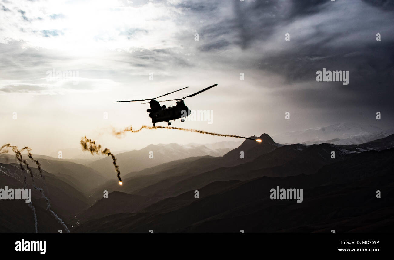 C 130 hercules flares hi-res stock photography and images - Alamy