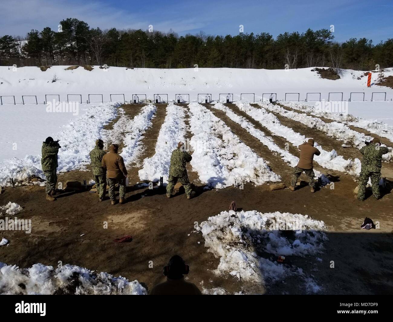 180320-N-NZ491-002 FORT DEVENS, Mass. (March 20, 2018) Sailors from ...
