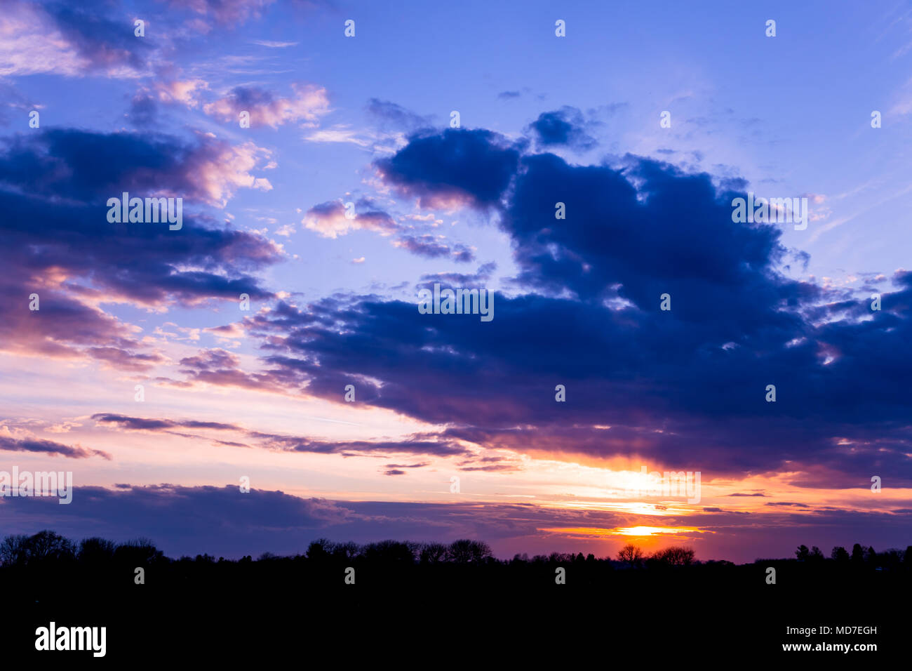 Purple Sky Sunset Color Premium Photo | Colorful Cloudy Sky At Sunset