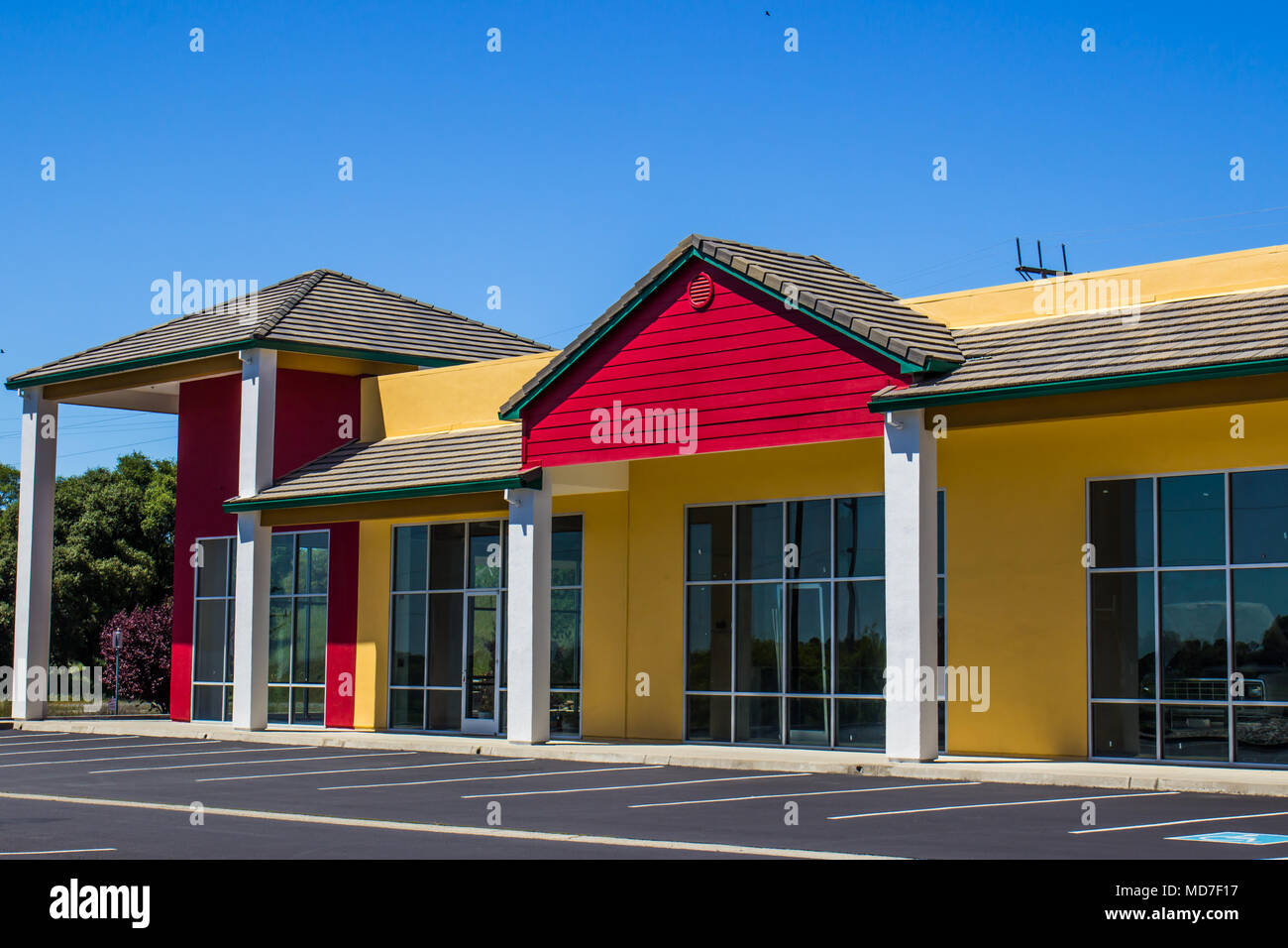 Store Front Fronts Stock Photos & Store Front Fronts Stock Images - Alamy