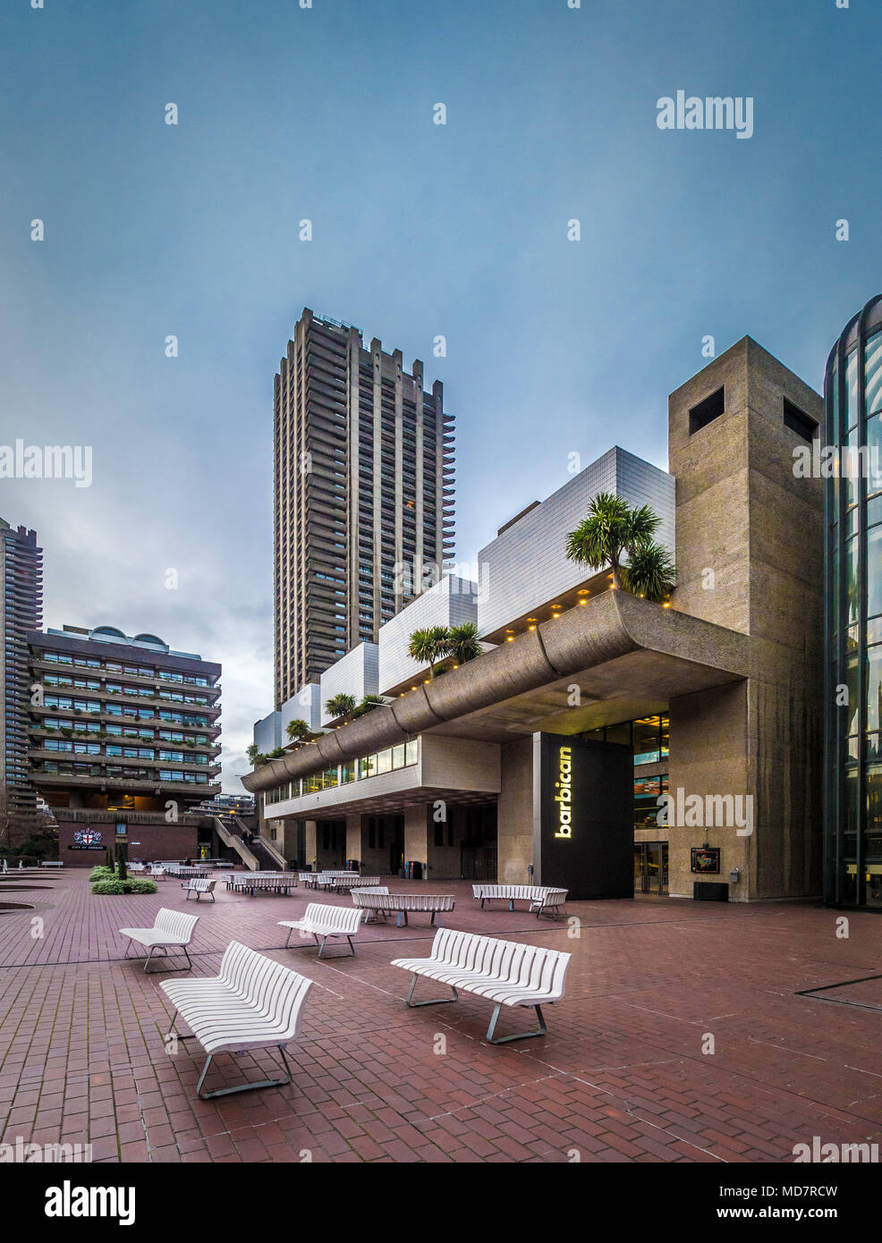 Barbican towers hi-res stock photography and images - Alamy