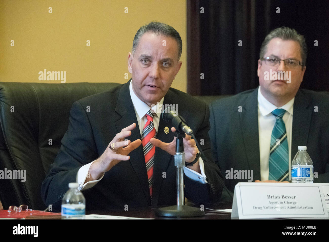 Dea agent hi-res stock photography and images - Alamy