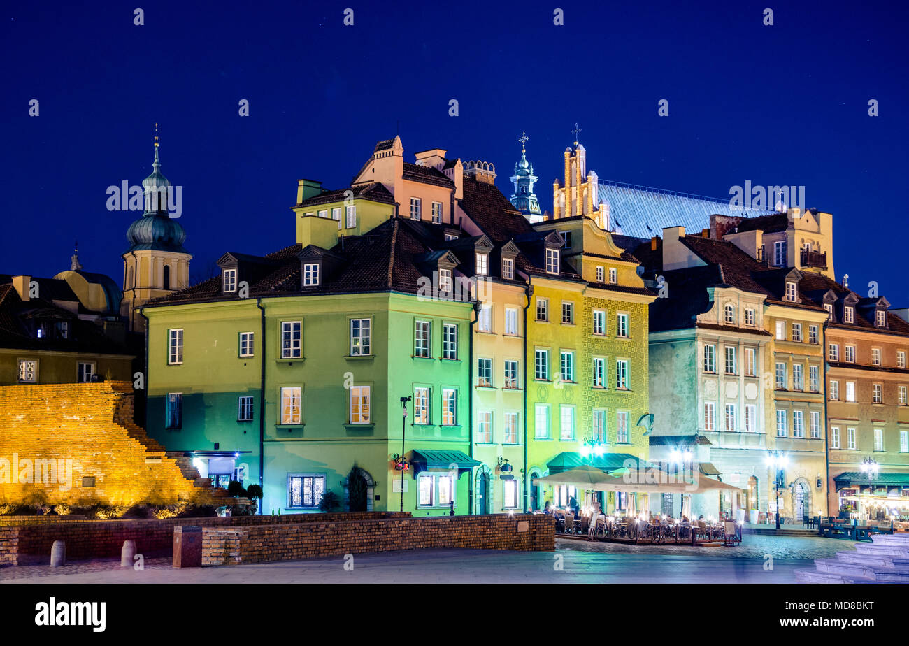 Colorful medieval buildings at the iconic old town of Warsaw, Poland ...